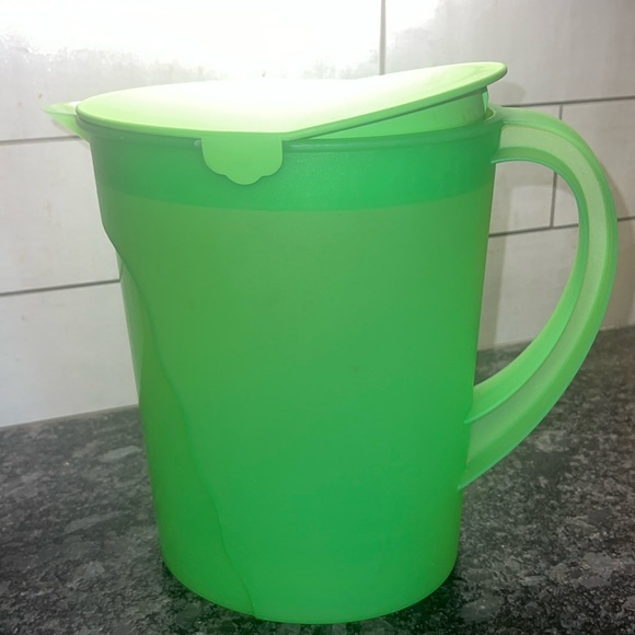 Tupperware | Kitchen | Gallon Tupperware Impressions Rocker Top Green ...